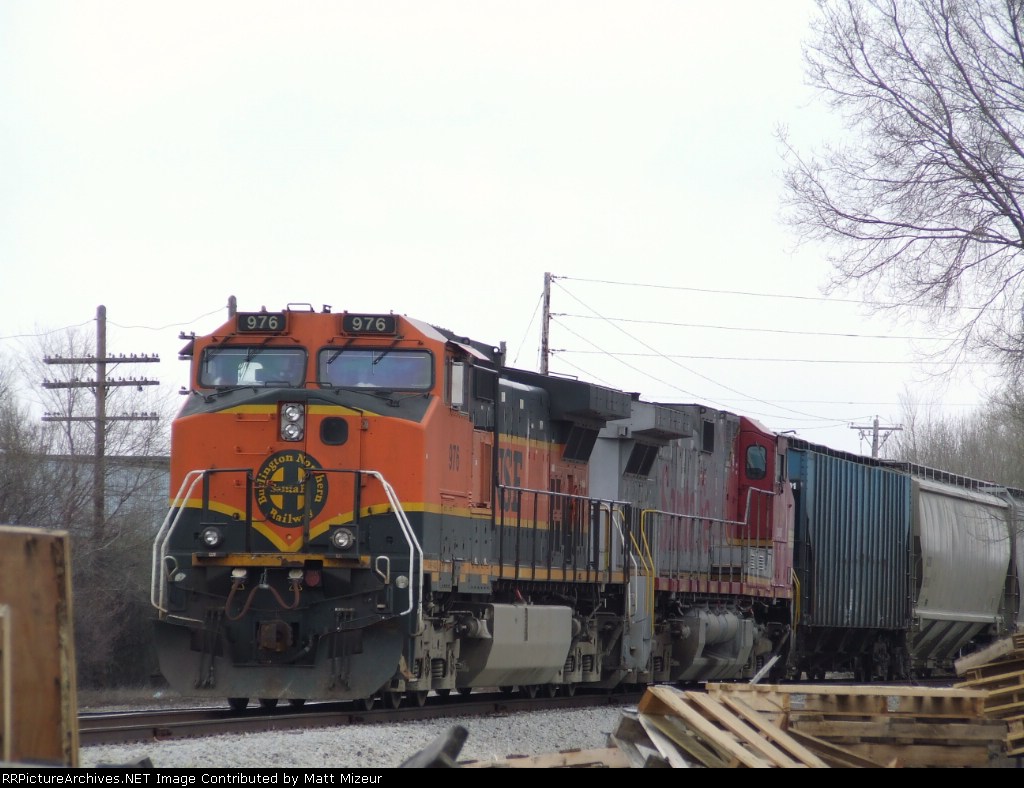 BNSF 976